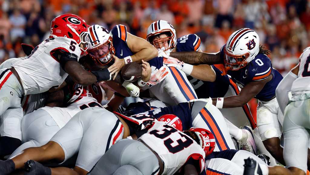 Auburn falls to Georgia 20-10 at home in 9th straight loss of the South ...