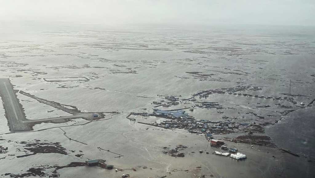 Alaska airlifting hundreds from storm-devastated coastal villages