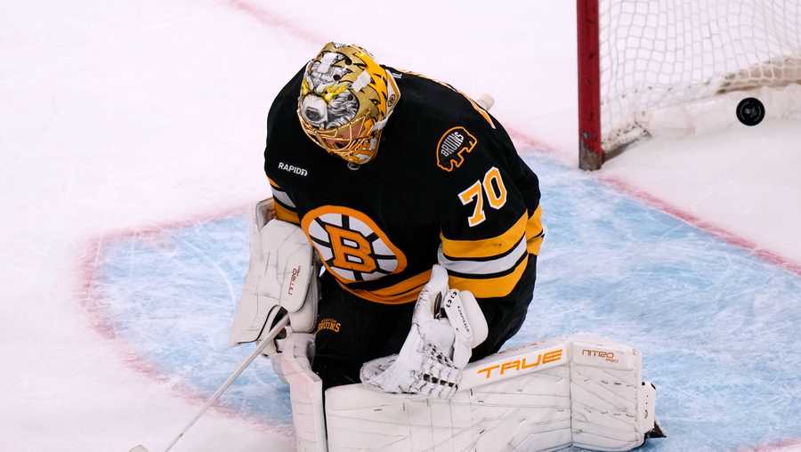 Troy Terry snaps a third-period tie as the Ducks top the Bruins for a 7 ...