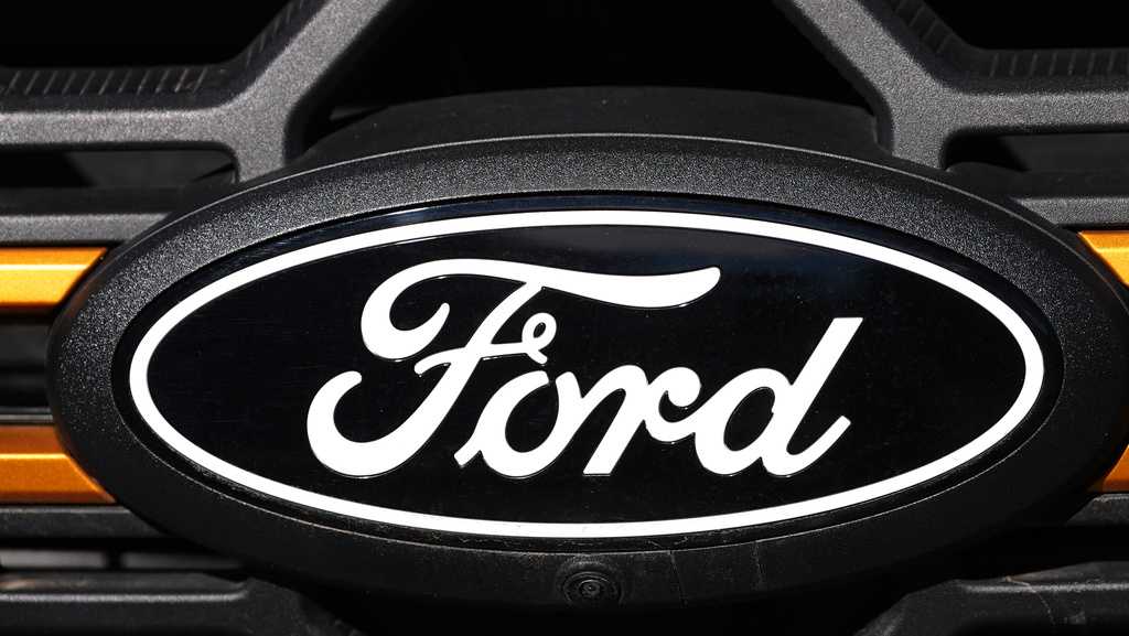 Ford recalls more than 200,000 Broncos and Bronco Sports for instrument ...