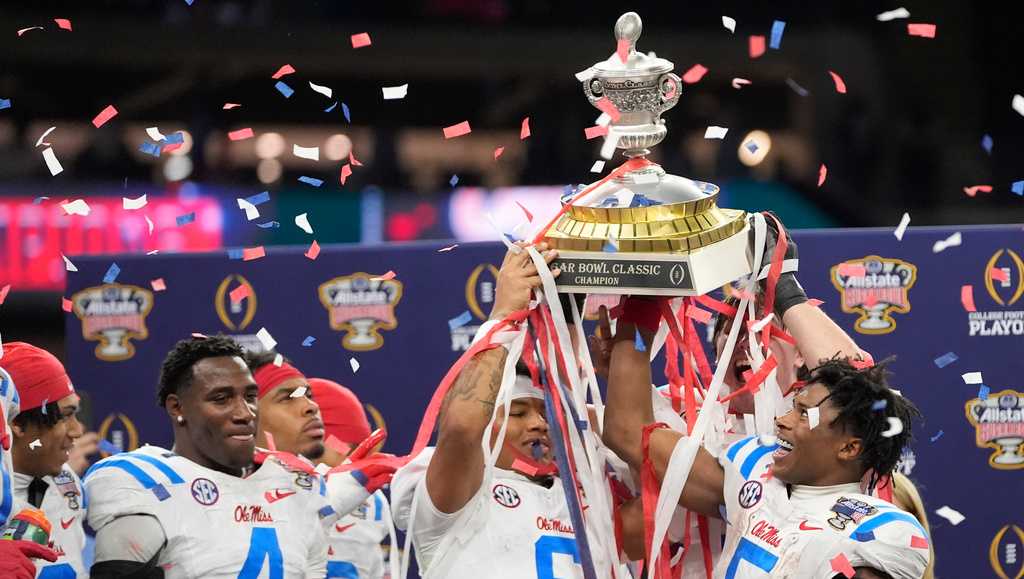 Mississippi beats Georgia 39-34 in the Sugar Bowl to advance to College ...