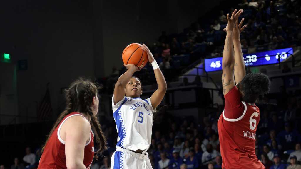 Morgan helps Kentucky rally from 13-point deficit to beat Oklahoma 63-57