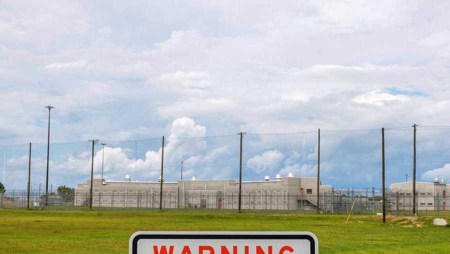 3 inmates dead, corrections officer and others injured in Georgia ...