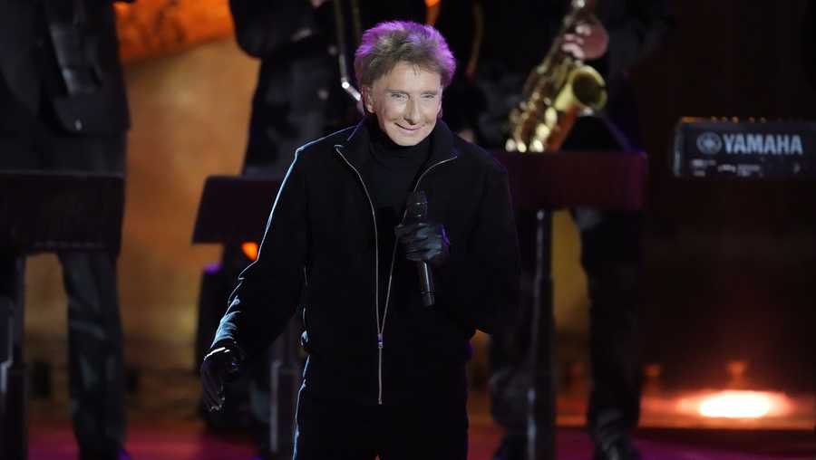 Barry Manilow announces final performance in Portland, Maine
