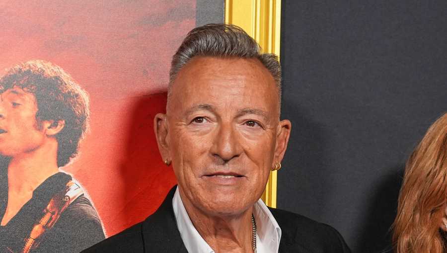 Bruce Springsteen sings out against Trump in 'Streets of Minneapolis'