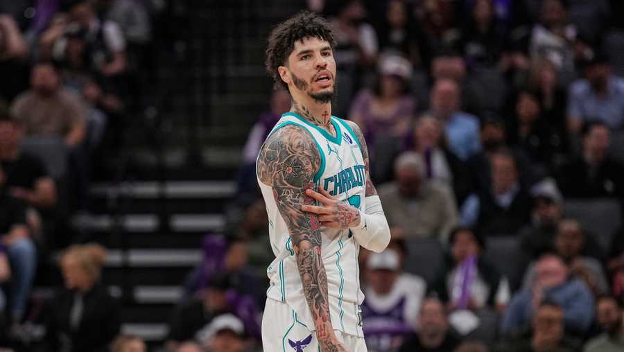 LaMelo Ball scores 30 as Hornets beat Kings 117-109