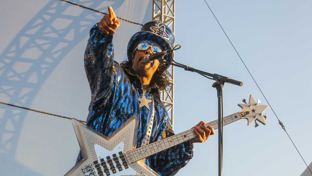 Cincinnati Public Schools hosts superhero parade with Bootsy and Patti ...