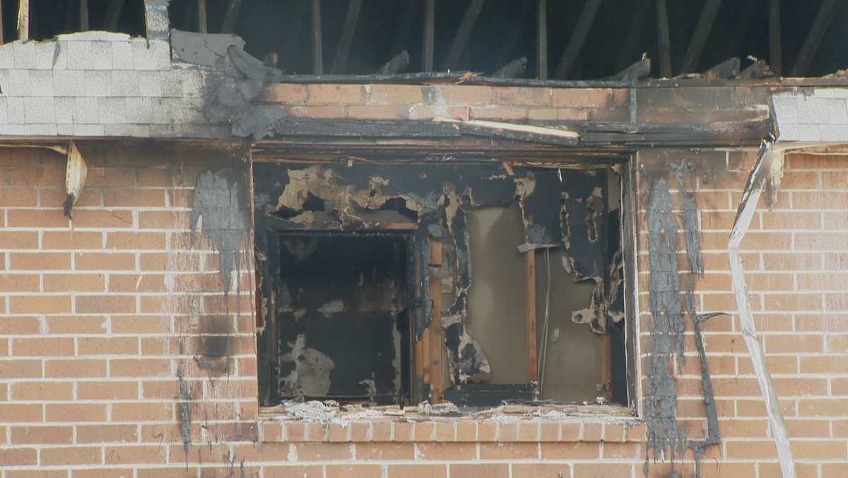 Dozens displaced following fire at Orlando apartment complex