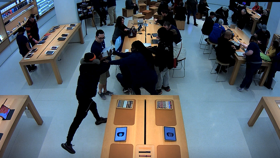 $17k worth of merchandise stolen from Apple stores