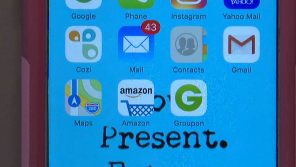 Mom shares apps to simplify hectic family schedules