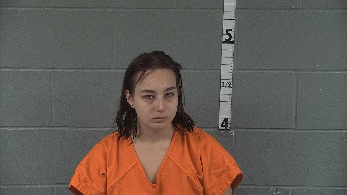 Indiana woman charged with battery of 4-year-old