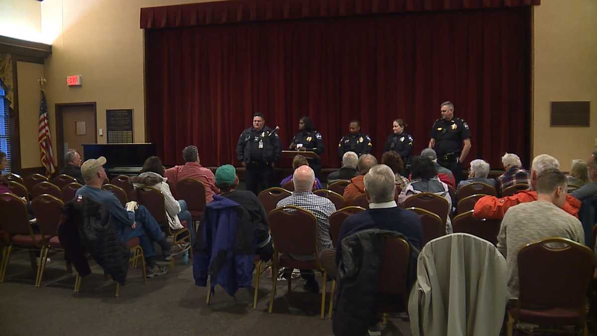 Police, City leaders gather for community meeting in Ardsley Park