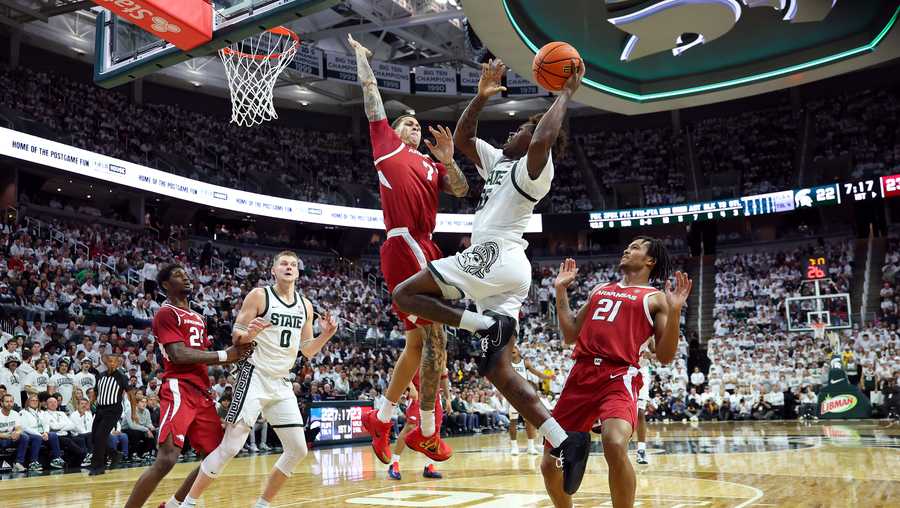 No. 22 Michigan State tops No. 14 Arkansas 69-66
