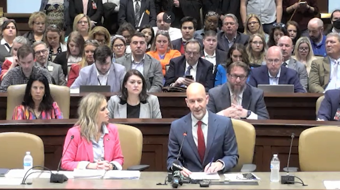 Arkansas senate committee approves education bill