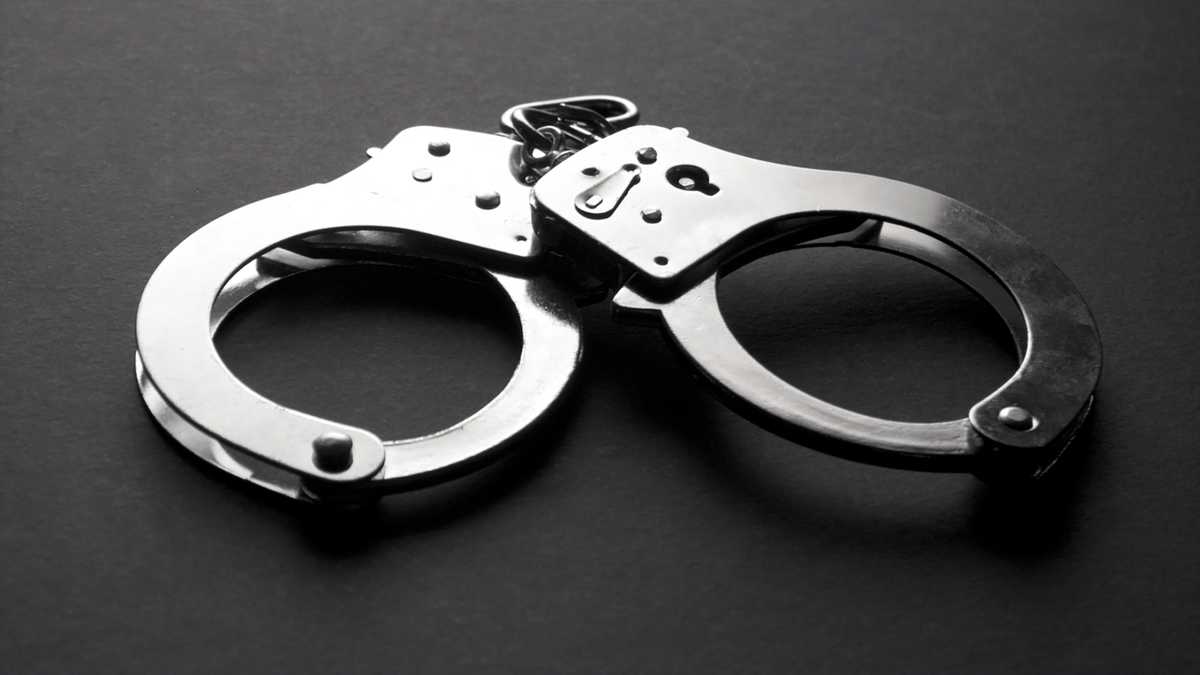 2 teens, man arrested in Upton armed carjacking