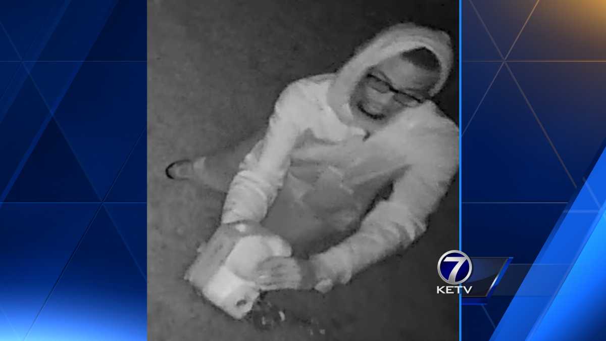 Man, 3 kids home during attempted arson incident