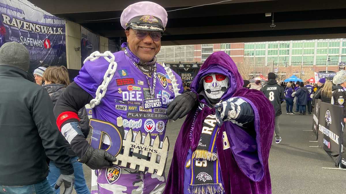 Ravens Flock remembers Captain Dee-Fense | Fan photos
