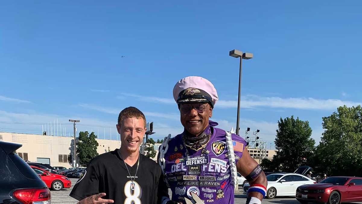 Ravens Flock remembers Captain Dee-Fense | Fan photos