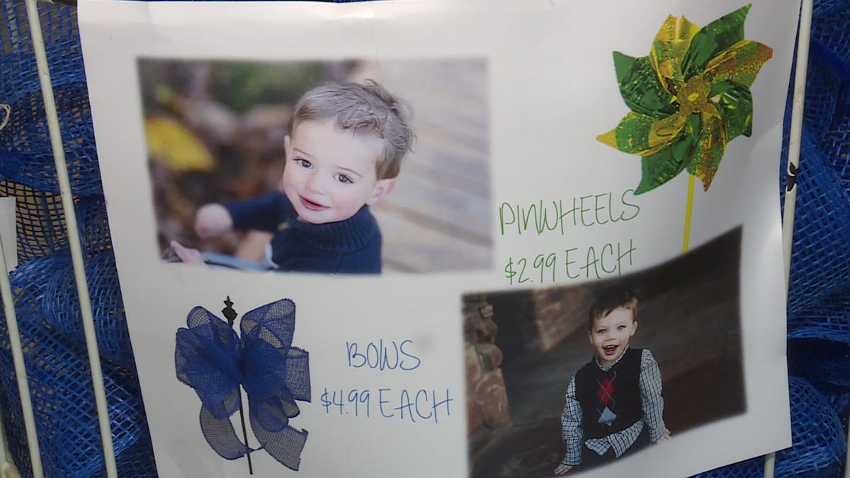 Community remembers Lane Graves, Aspen Seemann with bows, pinwheels