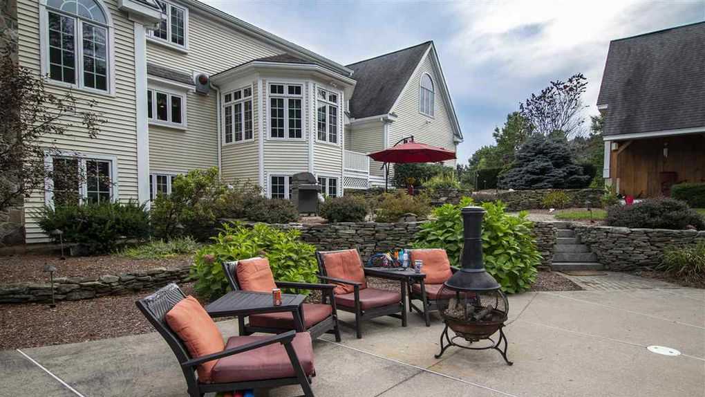 Mansion Monday: Comfort and style in this gorgeous Atkinson home