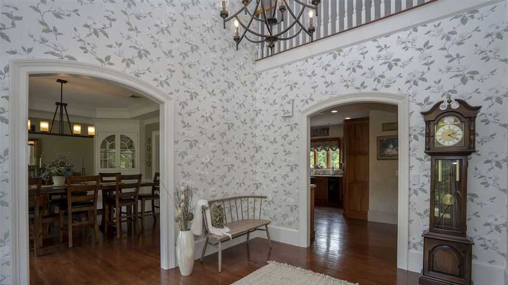 Mansion Monday: Comfort and style in this gorgeous Atkinson home