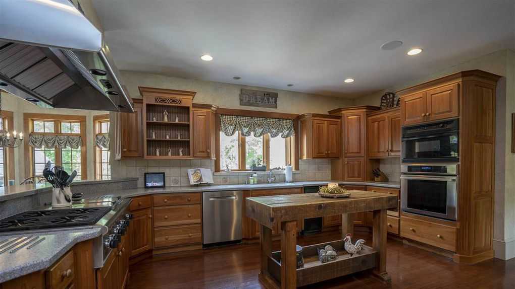 Mansion Monday: Comfort and style in this gorgeous Atkinson home