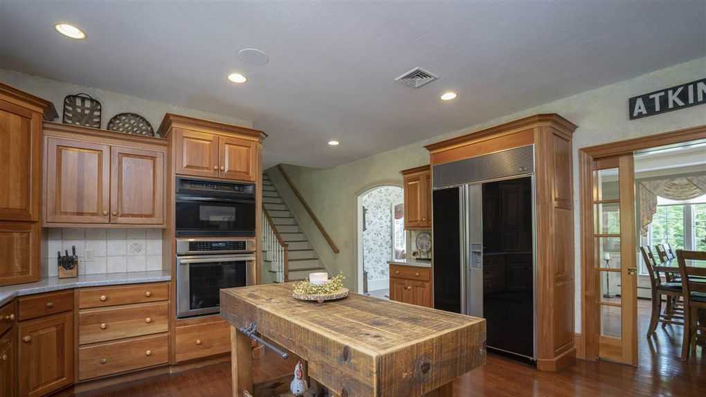 Mansion Monday: Comfort and style in this gorgeous Atkinson home