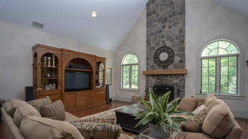 Mansion Monday: Comfort and style in this gorgeous Atkinson home