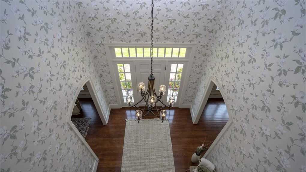 Mansion Monday: Comfort and style in this gorgeous Atkinson home