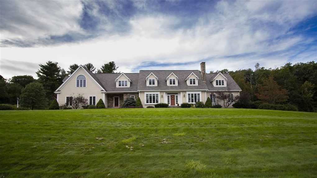 Mansion Monday: Comfort and style in this gorgeous Atkinson home