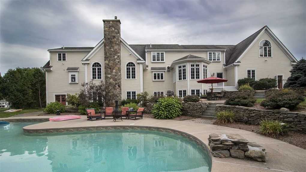Mansion Monday: Comfort and style in this gorgeous Atkinson home