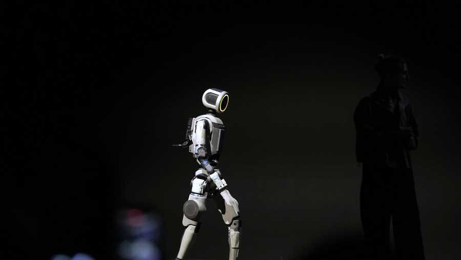 Hyundai, Boston Dynamics unveil humanoid robot Atlas at CES