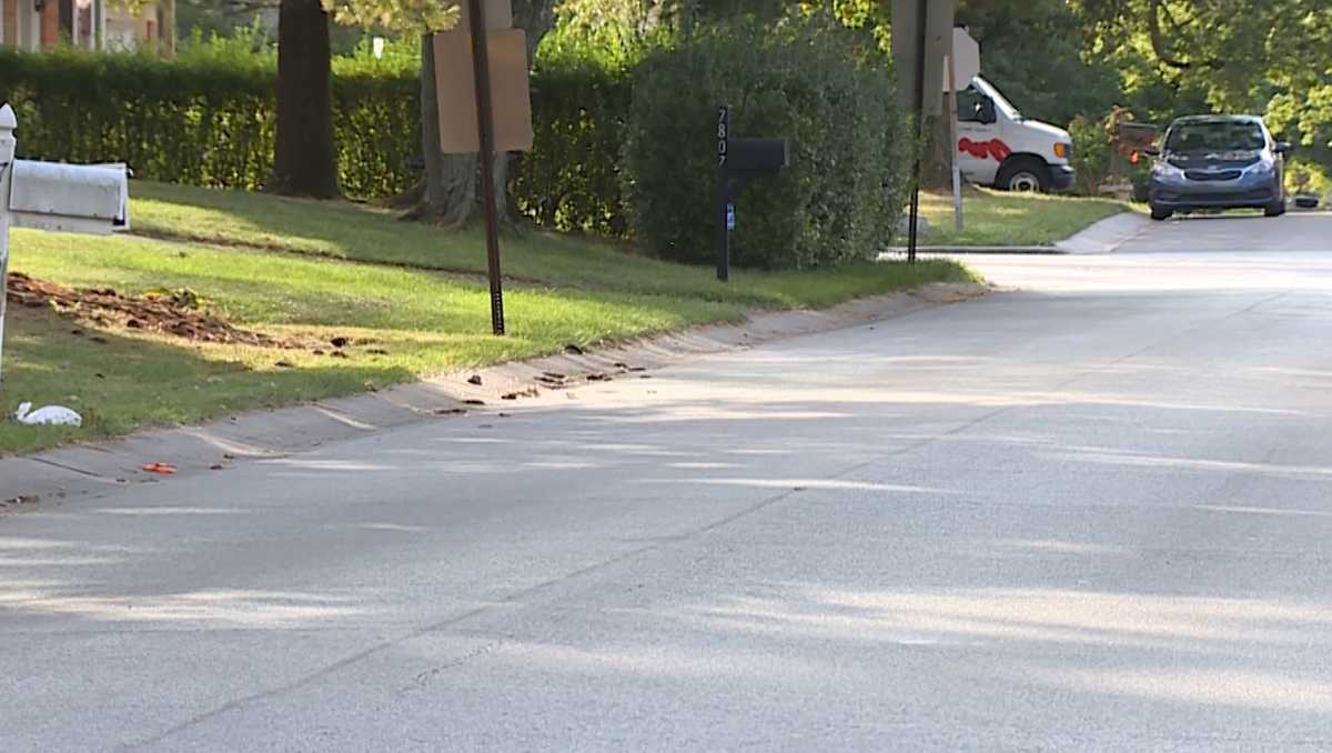 Neighbors in Anderson Township warn of man luring kids with candy
