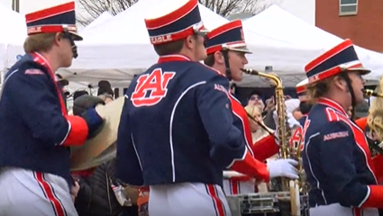 Auburn fans fill Nashville for TransPerfect Music City Bowl