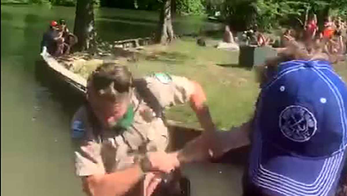 VIDEO: Park ranger was telling a crowd to social distance. Mid-speech ...