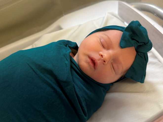 Jacqueline Thomas, family celebrates birth of daughter