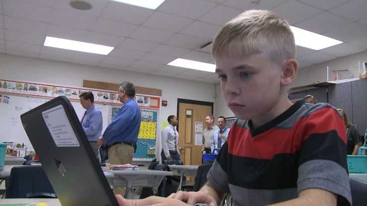 JCPS rolls out digital backpack initiative
