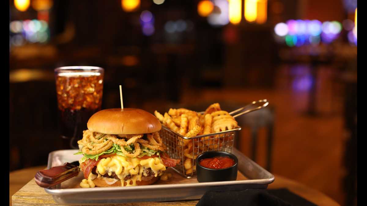 Cherokee: Guy Fieri opens new restaurant