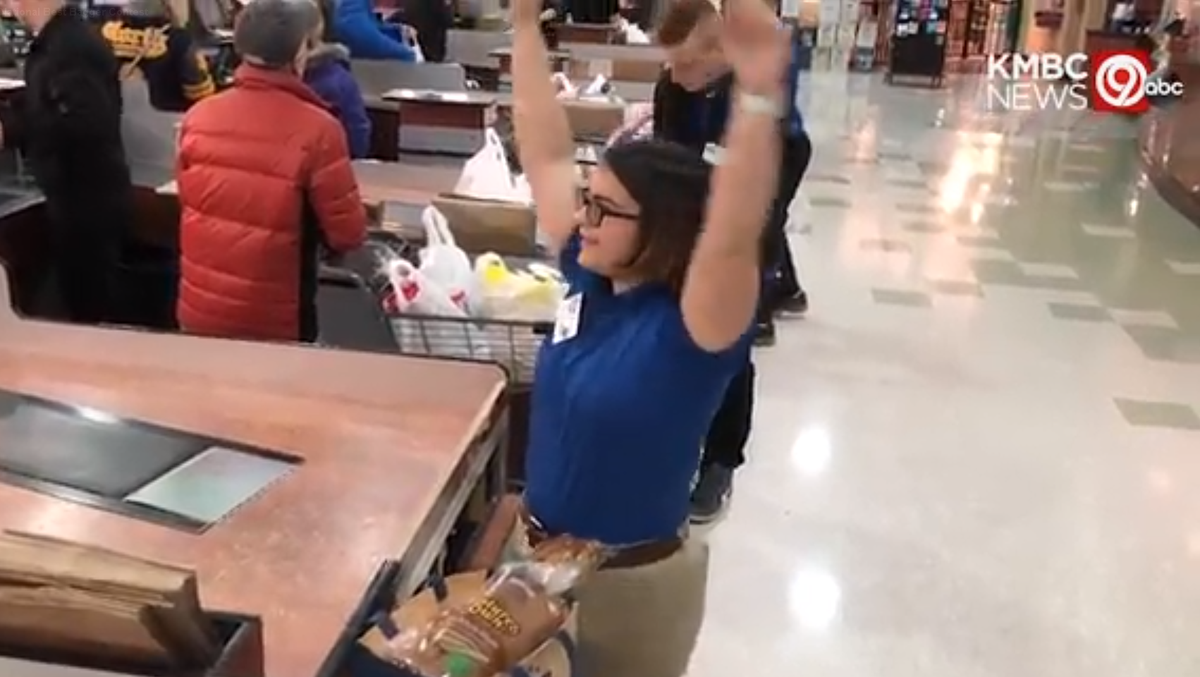 Liberty teen competing in National Best Bagger Contest