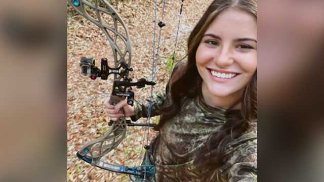 Baylee Holbrook: Florida girl dies after being hit by lightning