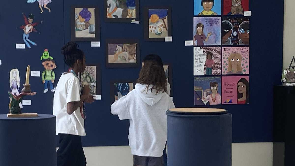Students at Bak Middle School of the Arts in West Palm Beach react to ...