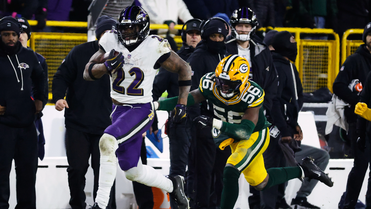 Willis injures shoulder, Packers fall to Ravens