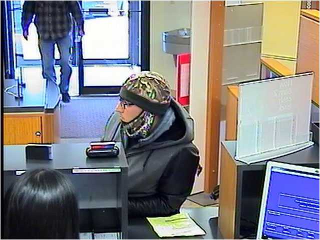 UPDATE: Police release photos in Thursday bank robbery