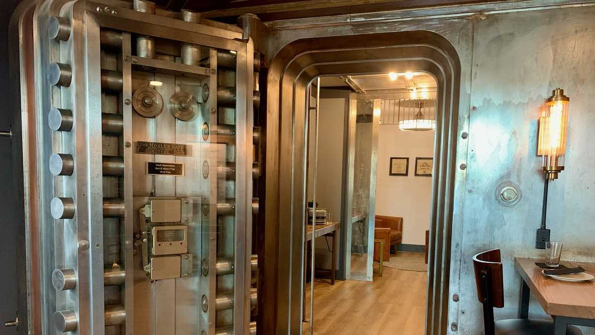 Eat dinner inside a real bank vault at this Cincinnati area restaurant