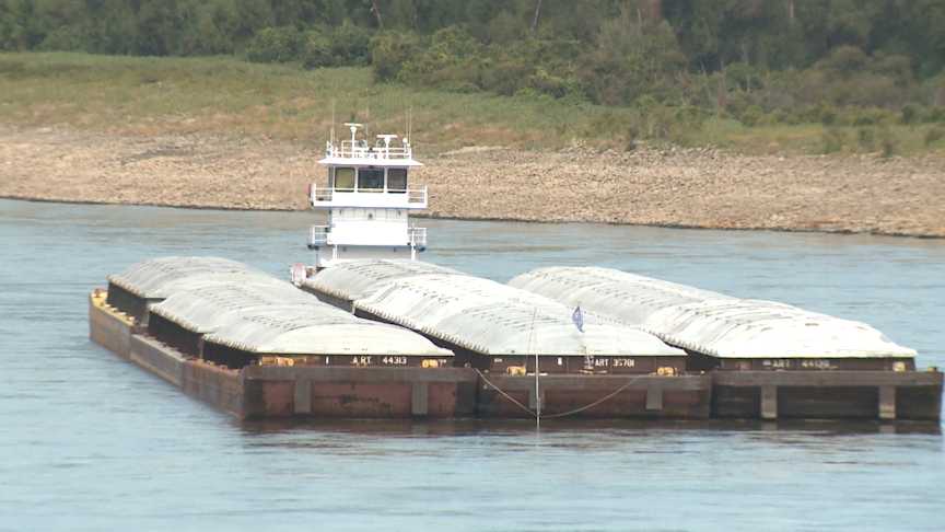 'We're 40 or 50 feet beneath our normal river levels,' Vicksburg barge ...