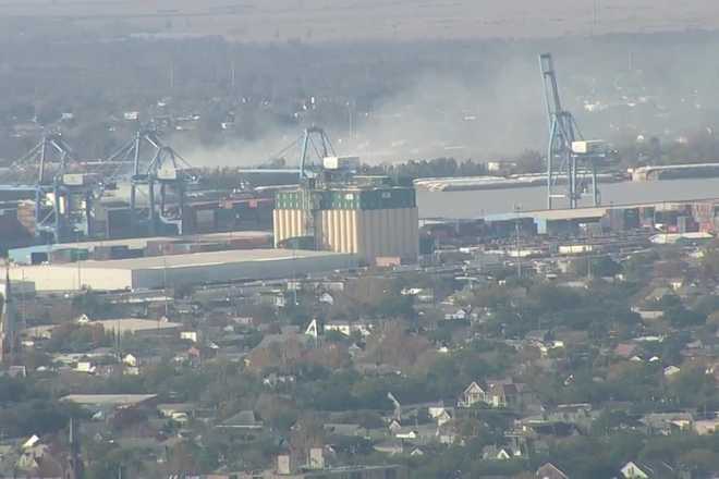 Barge fire that broke out overnight sends smoke into several west bank ...
