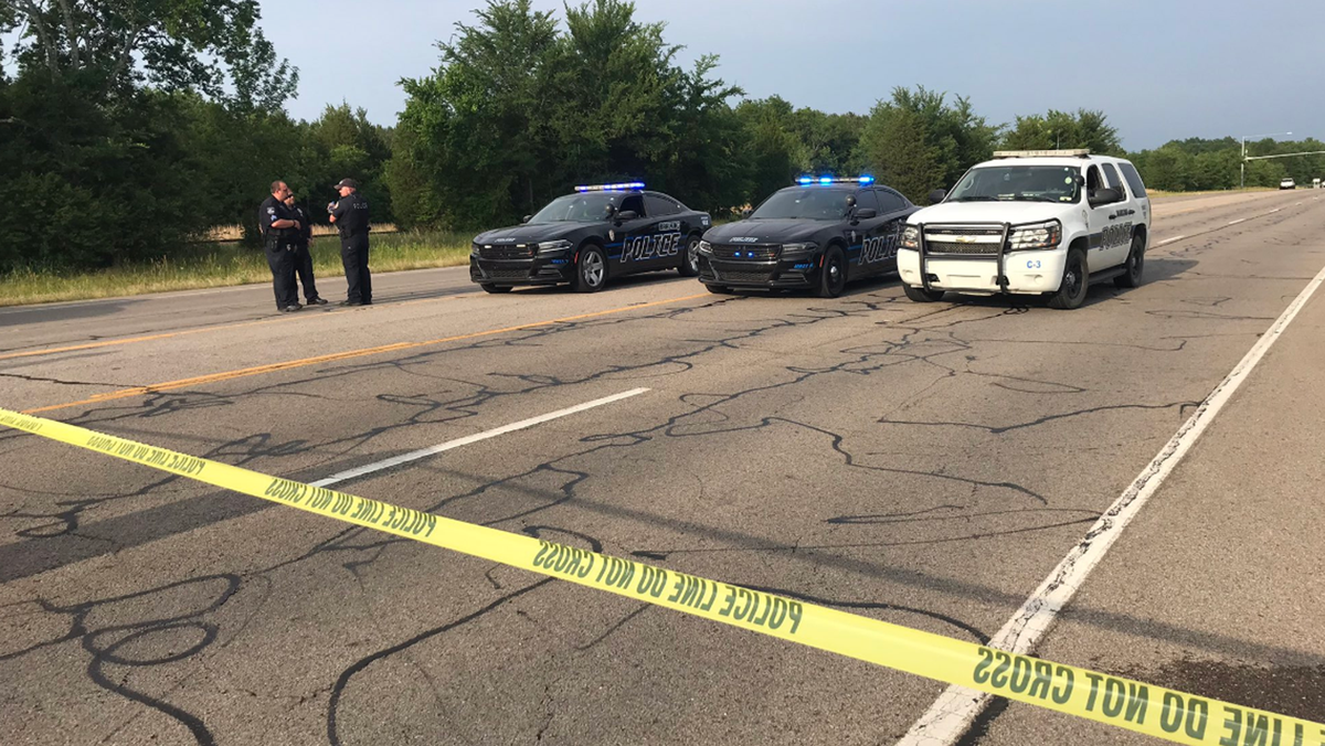 One person confirmed dead in floodwaters, Barling PD reports