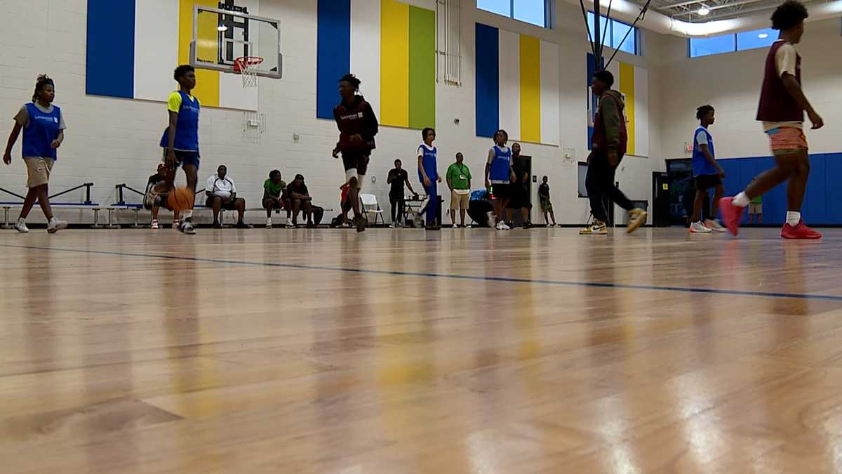 Savannah offering free basketball play nights for teenagers