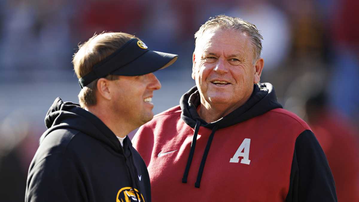 Hogs trounced in regular season finale