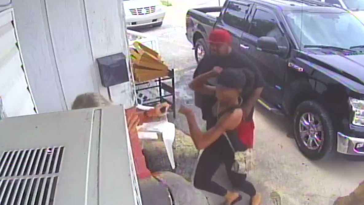 Dramatic video captures beating of woman, teen over food order, police say Dramatic video captures beating of woman, teen over food order, police say
